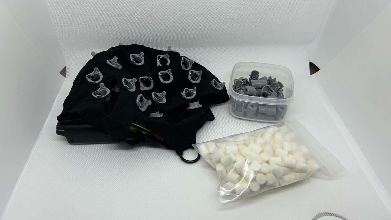 How to prepare saline solution and prepare semi-dry sponge caps